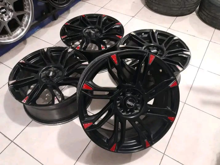 TKK - Jual Velg Mobil Bekas HSR SIRIUS R18X8 10X100114 ET45 BLacK RED
